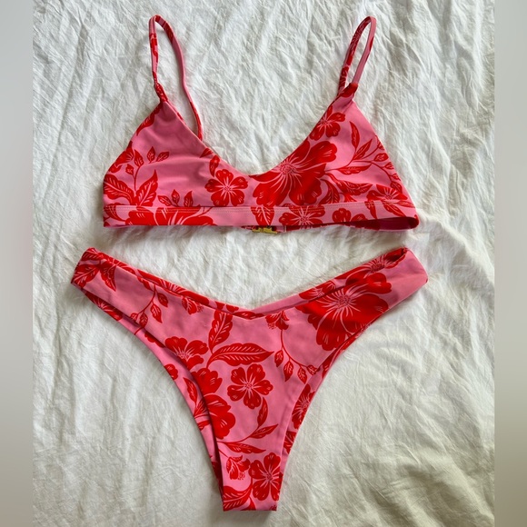 Kulani Kinis | Swim | Kulani Kini Bikini In Little Love Bug Print ...
